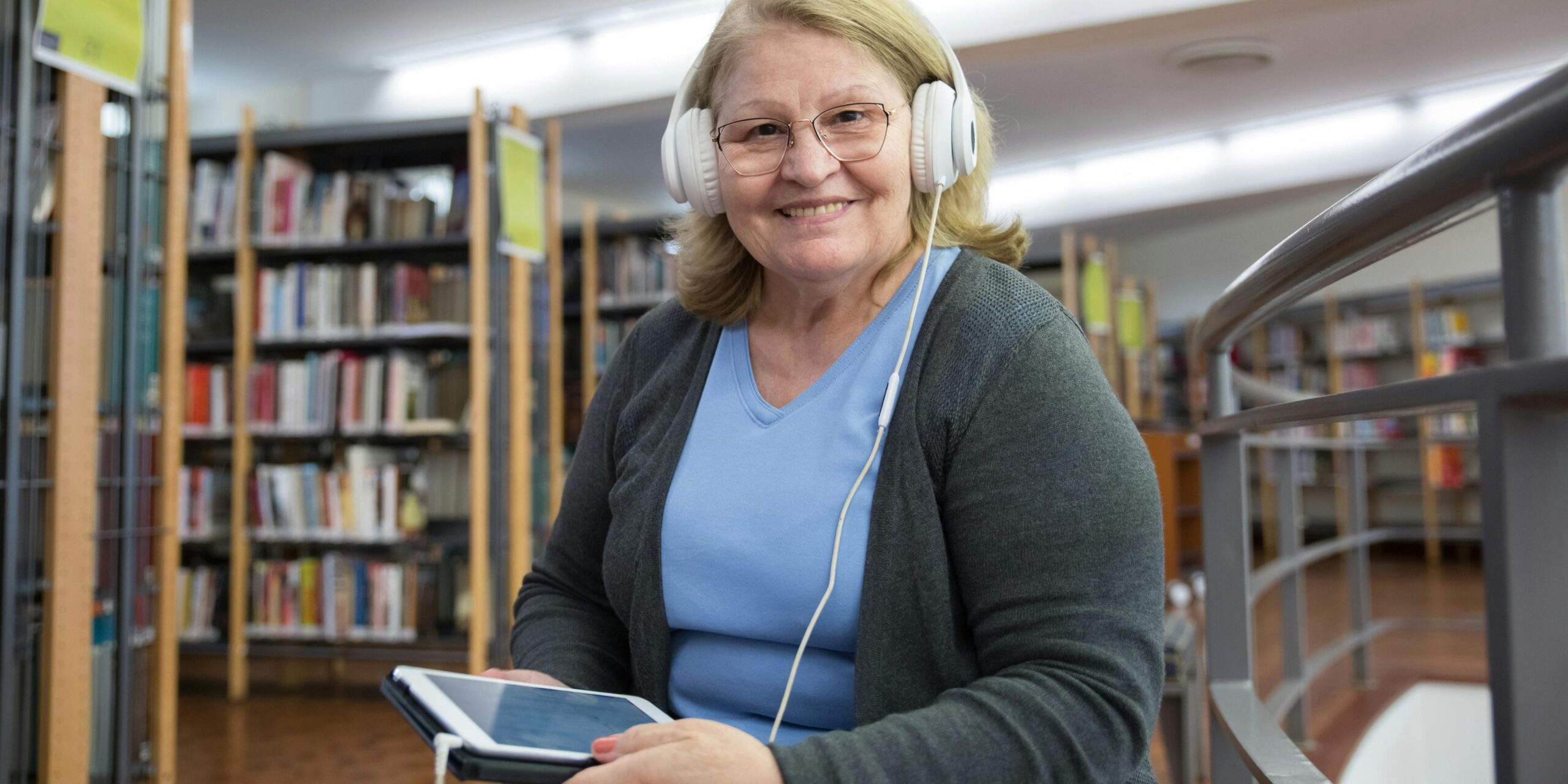 How to Use Audiobooks to Improve Your Daily Routine - Easy Tech Seniors